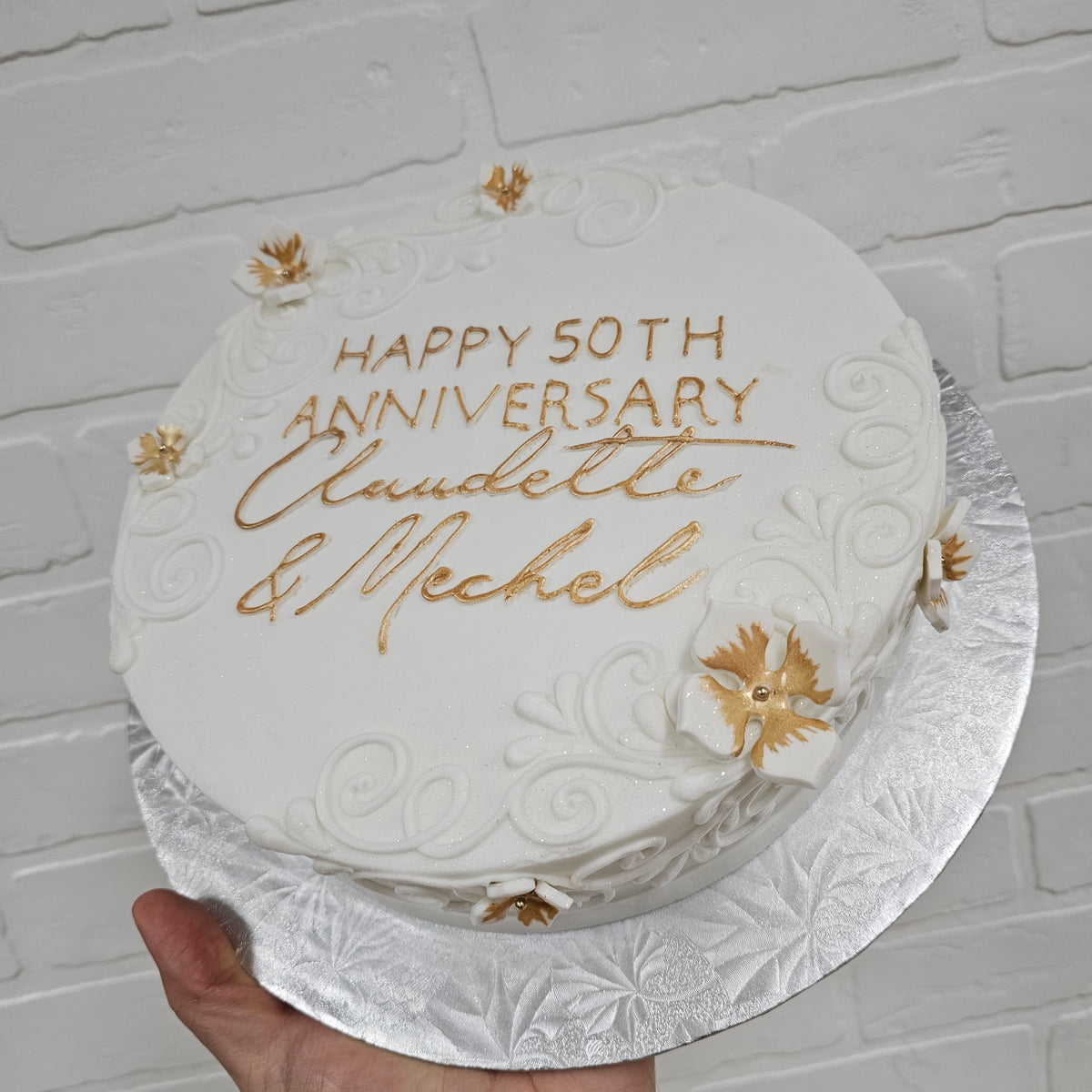 Elegant Anniversary – Artistic Cake Design Inc